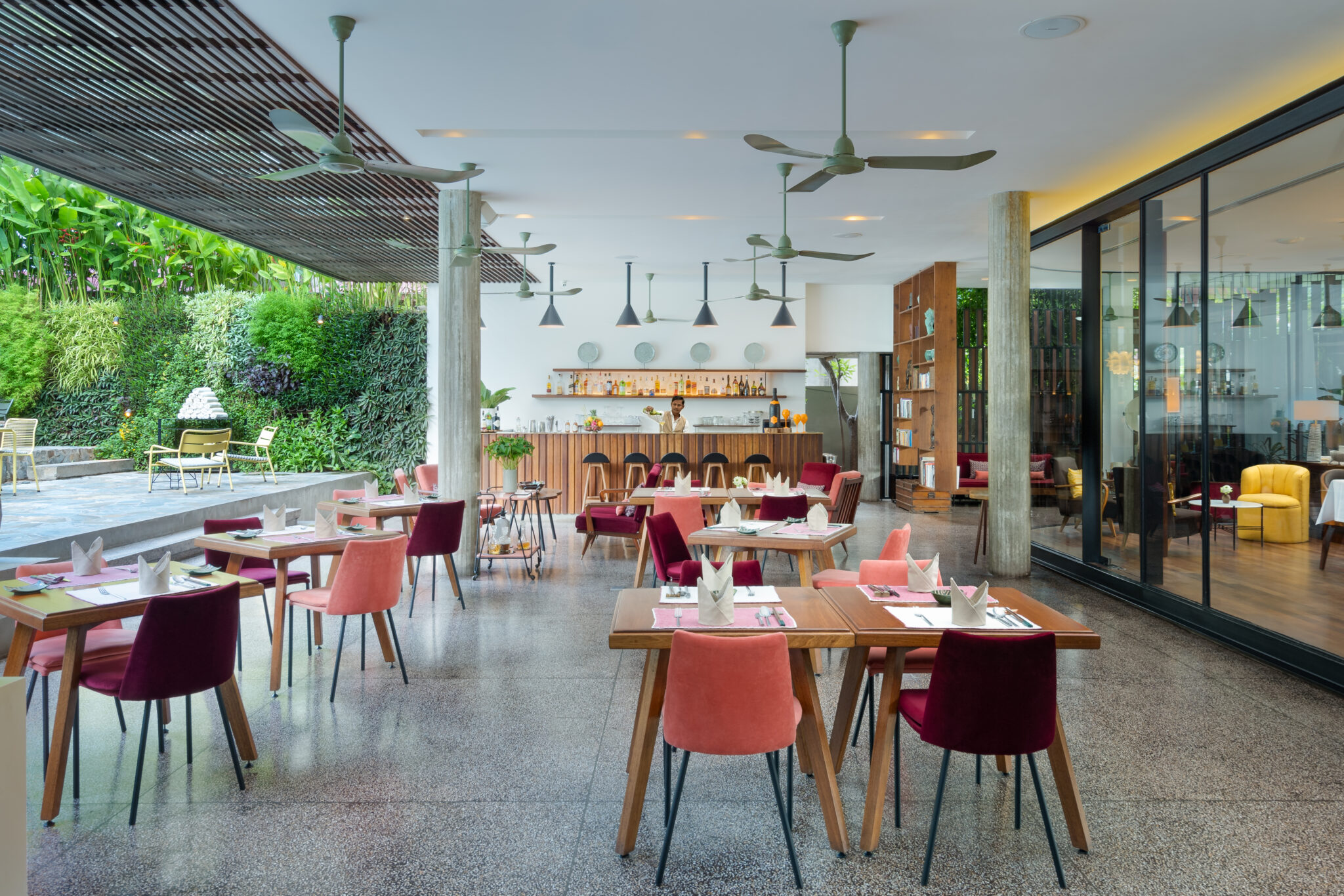 Home - Viroth's Hotel